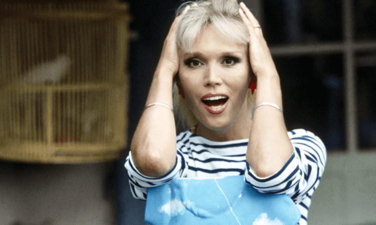 Amanda Lear raconte son histoire d'amour avec des jumeaux : « De temps ...