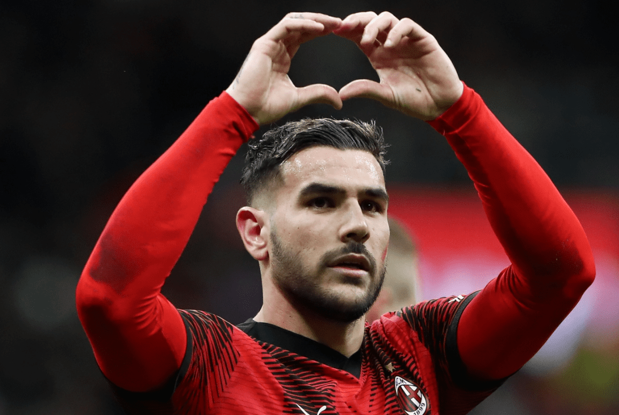 À 26 ans, Theo Hernandez surpris en pleine turl*tte avant un match ...