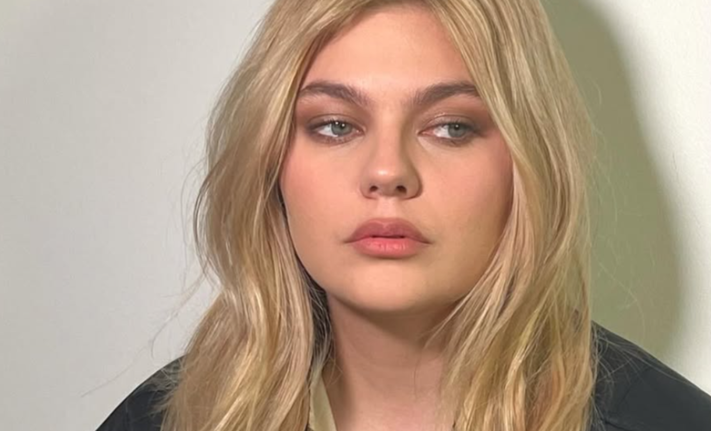 Louane se livre sans détour sur son mariage à venir : "un vrai coup de massue !" - ÊTRE HEUREUX