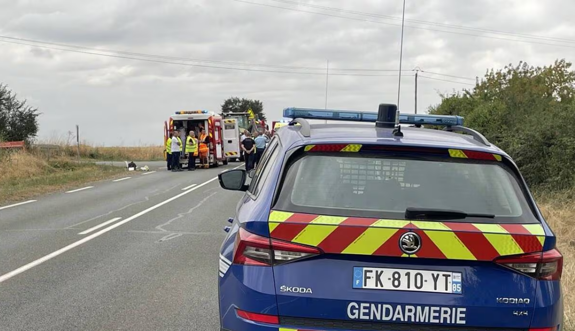 Vendée : Un jeune couple et son bébé d’un an perdent la vie dans une collision avec un tracteur ...