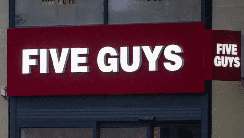 Five Guys : l'enseigne fait polémique en passant au Halal et en ...